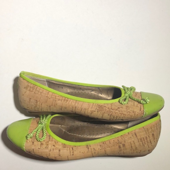 Vaneli | Shoes | Vaneli Ballet Flats Cork And Patent Size 5 2 | Poshmark